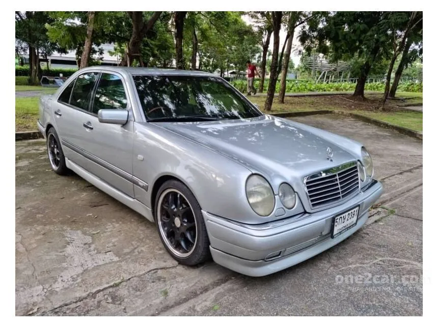 1996 Mercedes-Benz E230 2.3 W210 (ปี 95-03) Elegance Sedan for sale on One2car