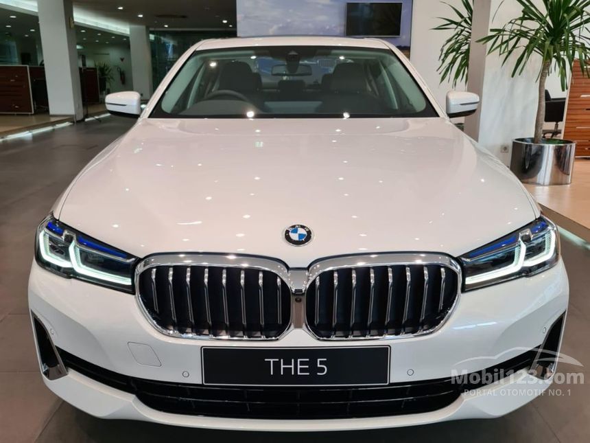 Jual Mobil BMW 530i 2021 Opulence 2.0 di DKI Jakarta Automatic Sedan ...