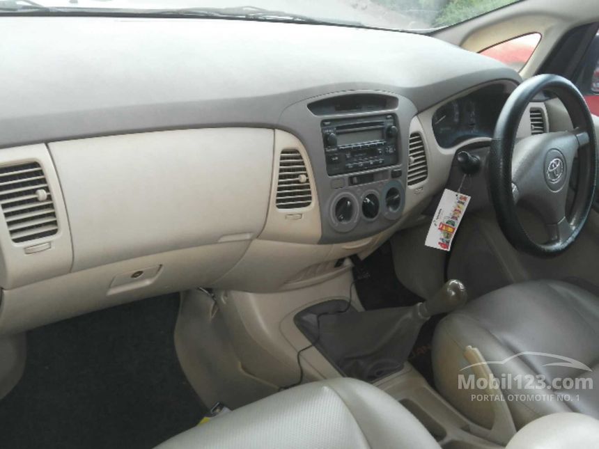 Jual Mobil Toyota Kijang Innova 2004 E 2.5 di Banten Manual MPV Silver ...