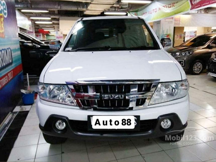 Jual Mobil Isuzu Panther 2016 Grand Touring 2.5 di Jawa Timur Manual ...