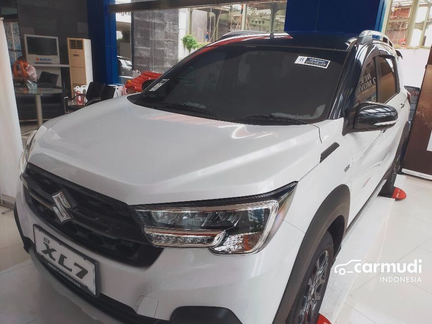 Jual Mobil Suzuki XL7 2023 Hybrid ALPHA 1.5 di Jawa Timur Automatic ...