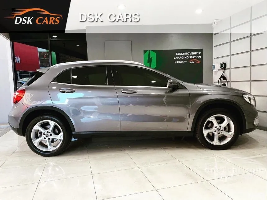 2018 Mercedes-Benz GLA200 1.6 W156 (ปี 14-17) Urban SUV for sale on One2car