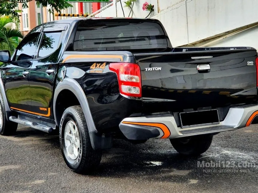 Jual Mobil Mitsubishi Triton 2016 EXCEED 2.5 di DKI Jakarta Manual Pick ...