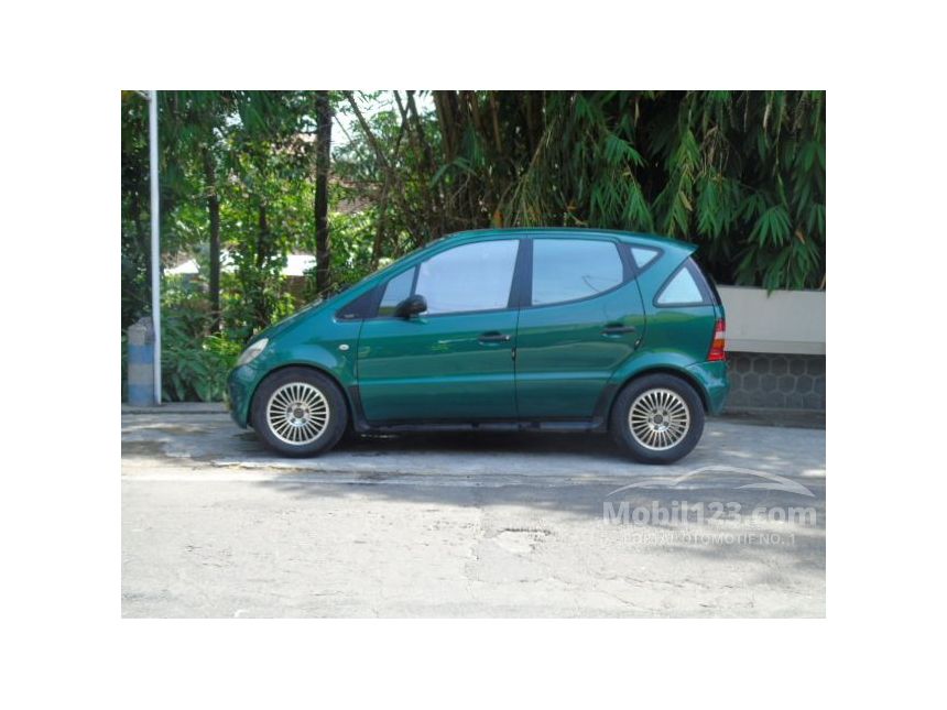 Jual Mobil Mercedes-Benz A140 2000 Classic 1.4 di Jawa Timur Manual ...