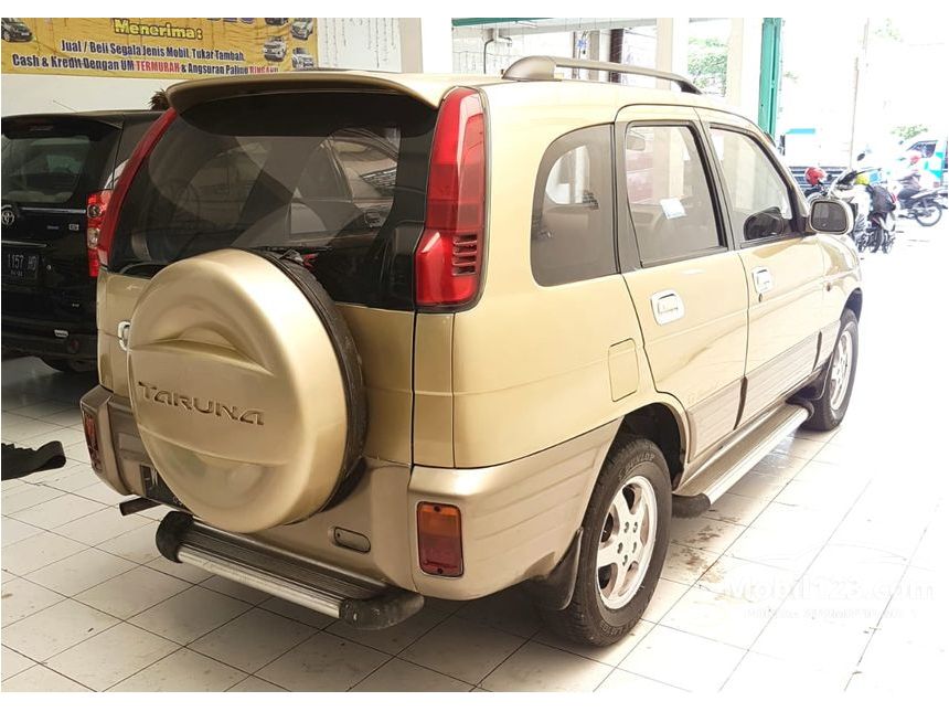 Jual Mobil Daihatsu Taruna 2000 CSX 1.5 di Jawa Timur Manual SUV Emas ...