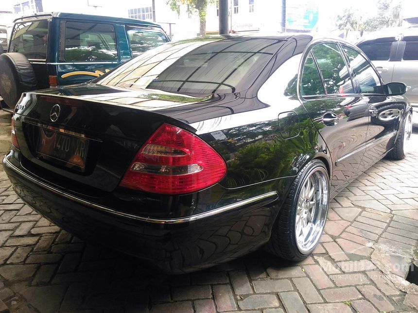 Jual Mobil Mercedes-Benz E260 2003 E260 2.6 di Jawa Timur Automatic ...