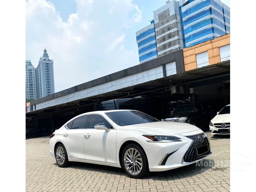 Jual Mobil Lexus ES300h 2022 Ultra Luxury 2.5 di DKI Jakarta Automatic Sedan Putih Rp 995.000. ...