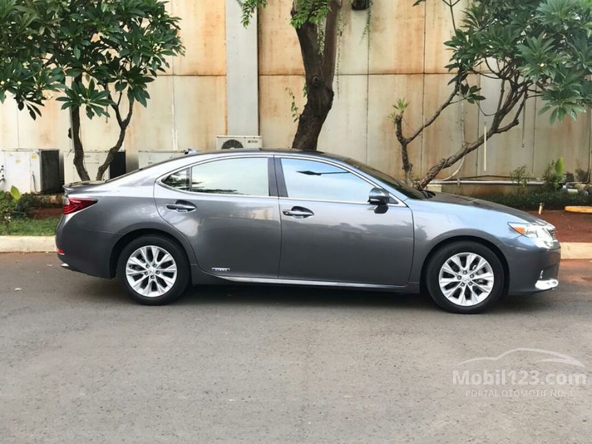 Jual Mobil Lexus ES300h 2014 ES300h 2.5 di DKI Jakarta Automatic Sedan Abu-abu Rp 450.000.000 ...