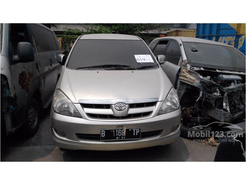 Jual Mobil Toyota Kijang Innova 2005 V 2.0 di Banten Automatic MPV ...