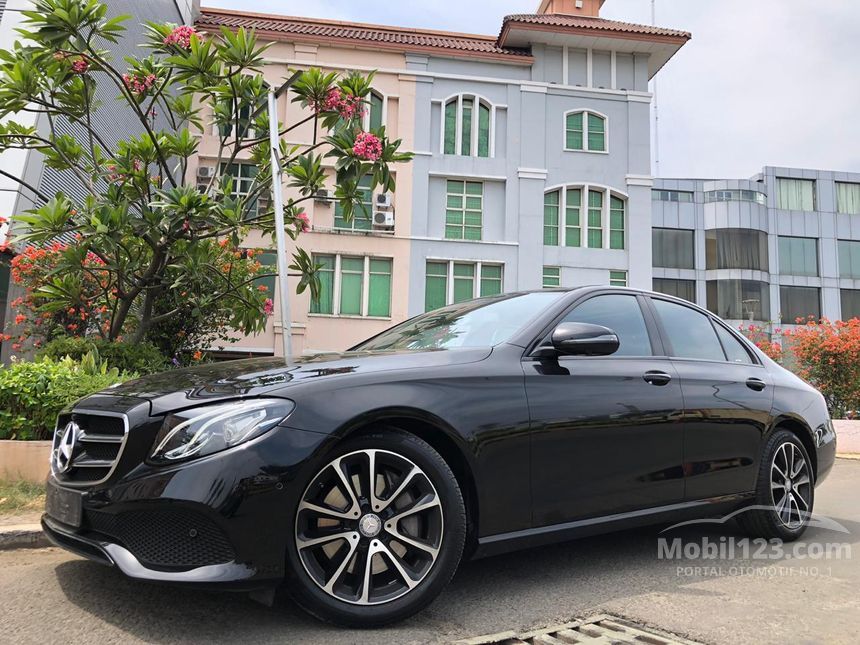 Jual Mobil Mercedes-Benz E300 2016 Avantgarde 2.0 di DKI Jakarta Automatic Sedan Hitam Rp 975. ...
