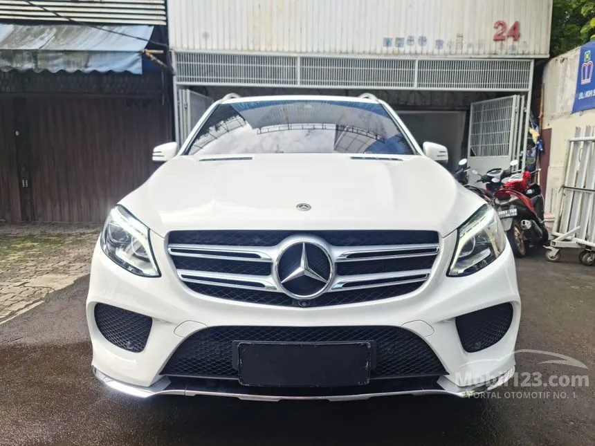 Jual Mobil Mercedes-Benz GLE400 2017 AMG 4Matic 3.0 di DKI Jakarta Automatic Coupe Putih Rp 875. ...