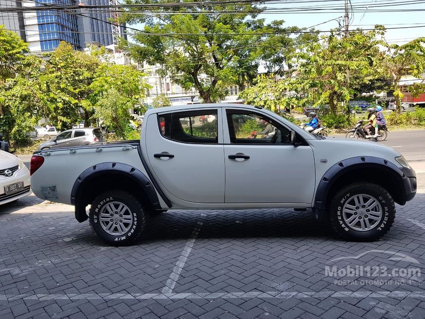 Jual Mobil Mitsubishi Strada Triton 2012 GLX 2.8 di Jawa Timur Manual ...