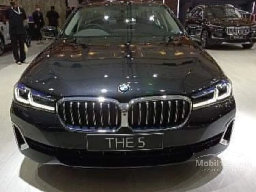 Jual Mobil BMW 530i 2022 Opulence 2.0 di DKI Jakarta Automatic Sedan ...