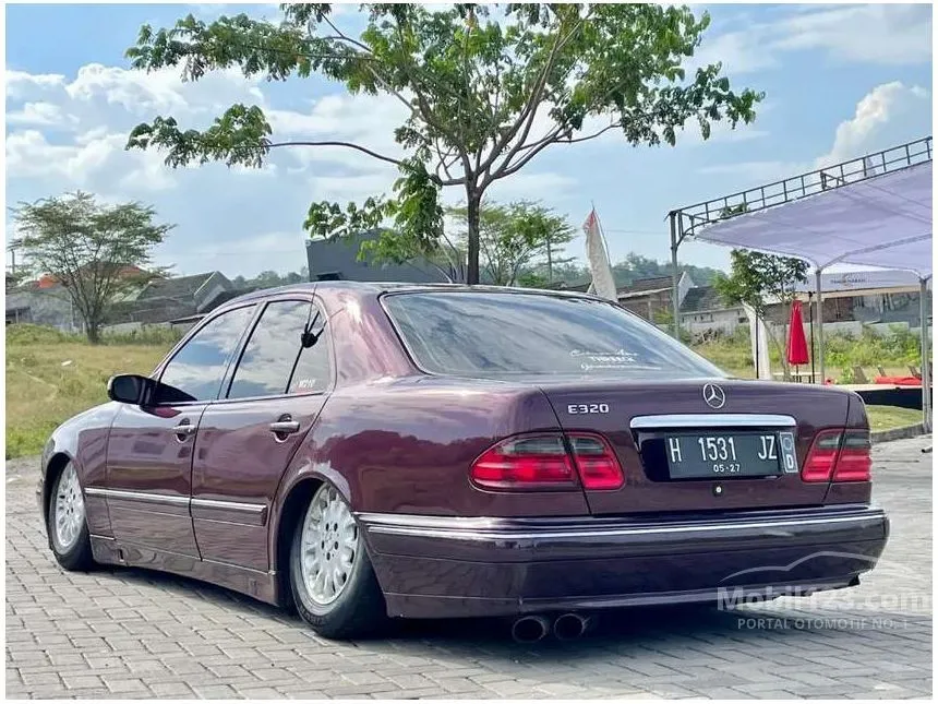Jual Mobil Mercedes-Benz E320 1996 W124 3.2 L6 Automatic 3.2 di Jawa Tengah Automatic Sedan ...