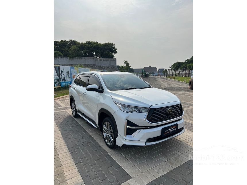 Jual Mobil Toyota Kijang Innova Zenix 2023 Q HV TSS Modellista 2.0 di ...