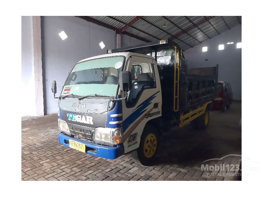 Jual Mobil Isuzu Elf 2014 NHR 55 CC 2.8 di Jawa Timur Manual Lorry ...