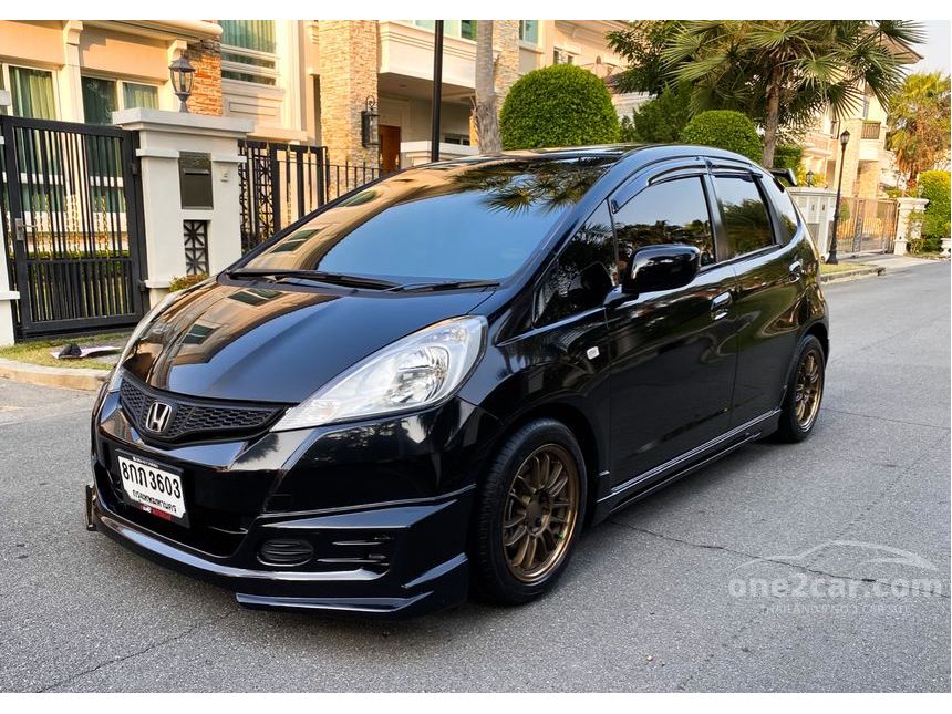 Honda Jazz 2013 V i-VTEC 1.5 in กรุงเทพและปริมณฑล Automatic Hatchback ...