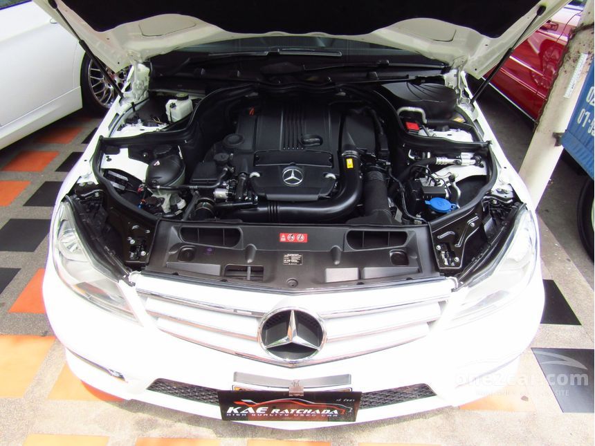 Mercedes-Benz C200 2014 1.8 in กรุงเทพและปริมณฑล Automatic Sedan สีขาว ...