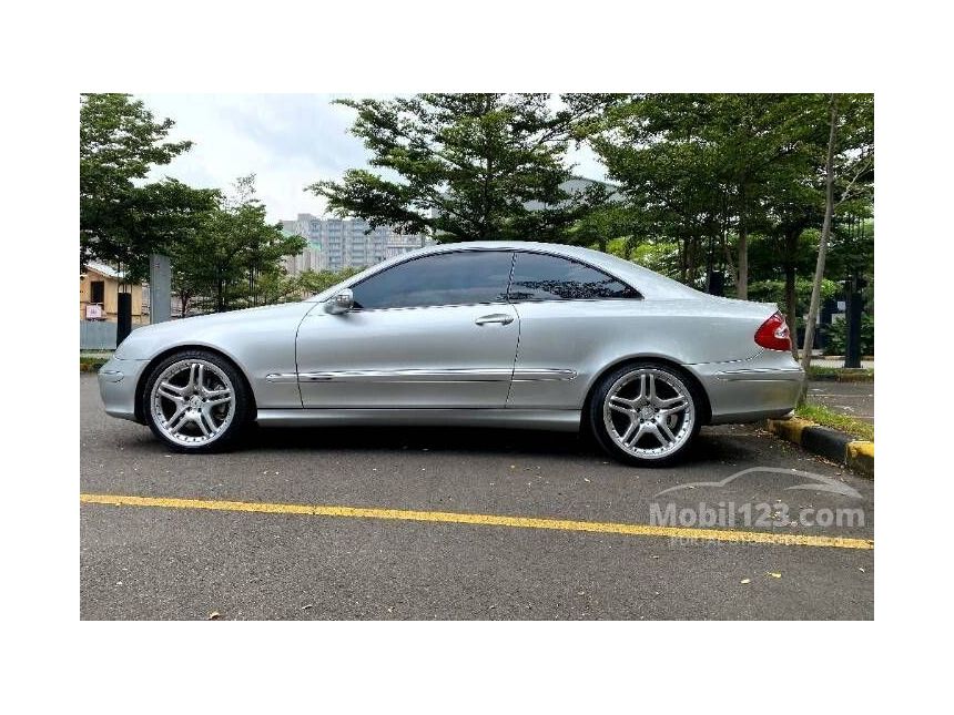 Jual Mobil Mercedes-Benz CLK240 2003 Avantgarde 2.6 di Jawa Barat ...
