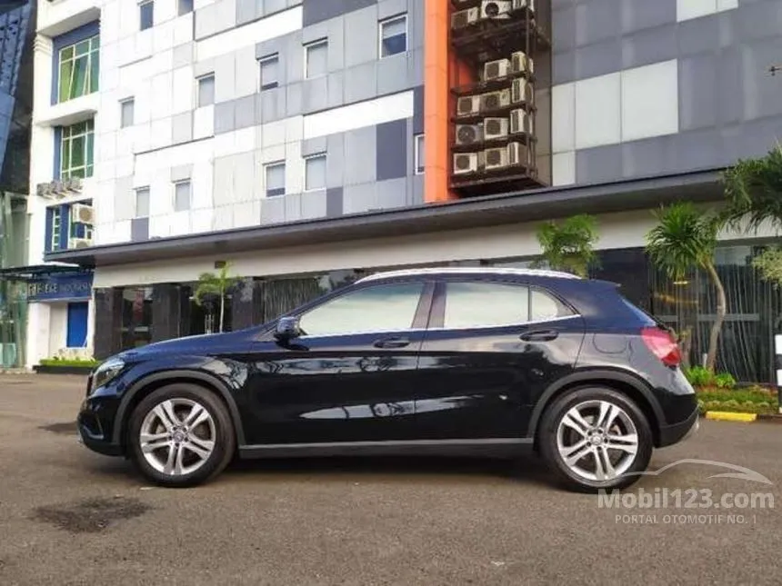 Jual Mobil Mercedes-Benz GLA200 2016 Sport 1.6 di DKI Jakarta Automatic ...