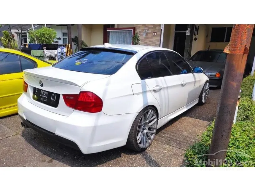 Jual Mobil BMW 320i 2005 2.0 di Jawa Barat Automatic Sedan Putih Rp 145.000.000 - 10023843 ...