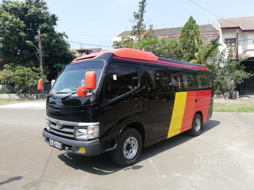 Jual Mobil Toyota Dyna 2016 Manual 6R CHASIS 110 PS FT 4.0 di DKI ...
