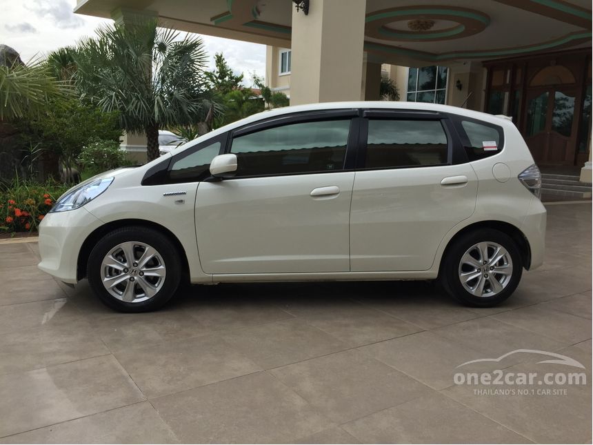 Honda Jazz 2013 Hybrid 1.3 in กรุงเทพและปริมณฑล Automatic Hatchback สี ...