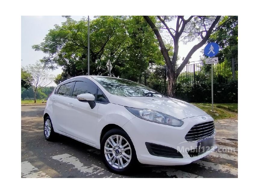 Jual Mobil Ford Fiesta 2014 Trend 1.5 di DKI Jakarta Automatic ...
