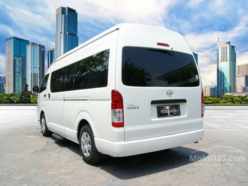 Jual Mobil Toyota Hiace 2018 High Grade Commuter 2.5 di Jawa Timur ...