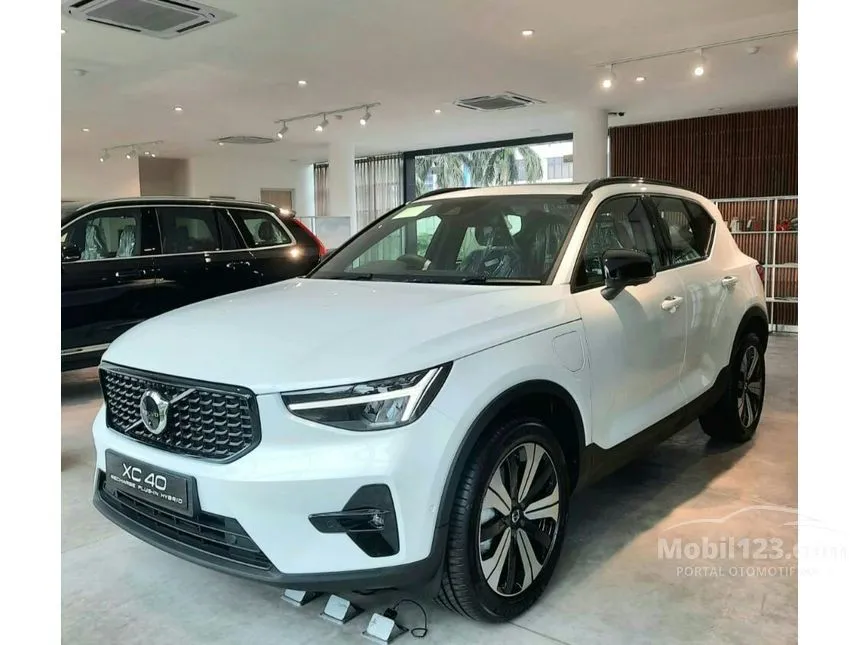 Jual Mobil Volvo XC40 2023 Recharge PHEV 1.5 di Kalimantan Barat ...