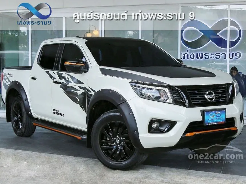 2019 Nissan NP 300 Navara 2.5 DOUBLE CAB Calibre EL Black Edition ...