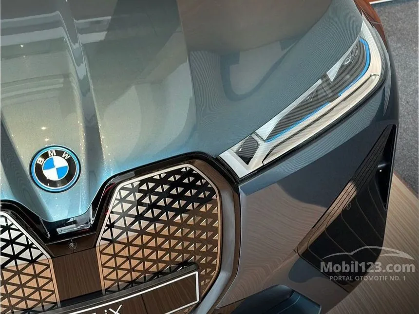 Jual Mobil BMW iX 2023 xDrive40 Sport di Banten Automatic Wagon Biru Rp ...