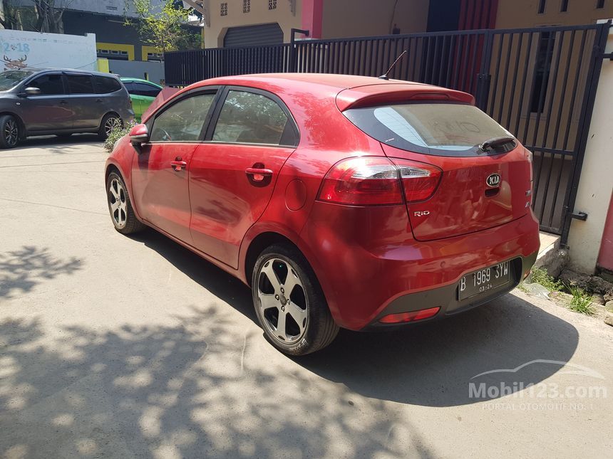 Jual Mobil KIA Rio 2013 UB 1.4 di DKI Jakarta Automatic Hatchback Merah ...