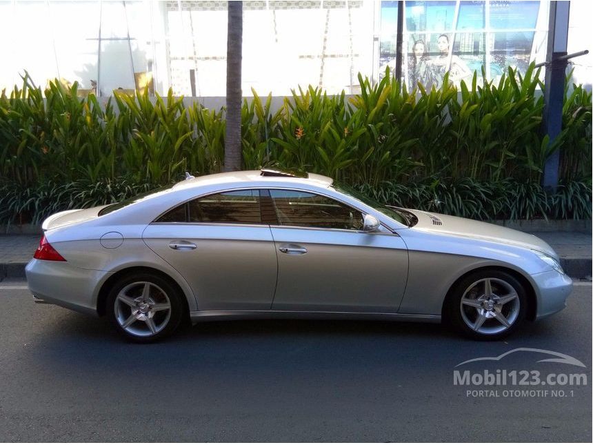 Jual Mobil Mercedes-Benz CLS350 2005 W219 3.5 di Jawa Timur Automatic ...