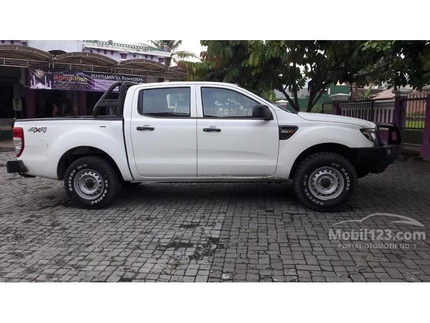 Jual Mobil Ford Ranger 2012 Base 2.2 di Jawa Timur Manual Pick-up Putih ...