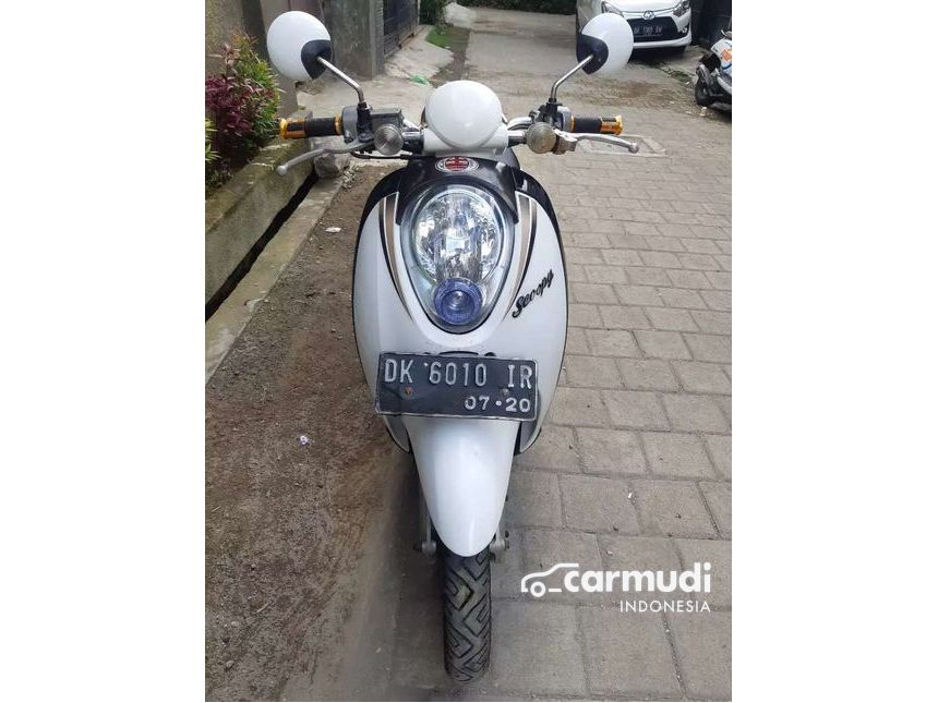 Jual Motor Honda Scoopy 2010 0.1 di Bali Automatic Putih Rp 6.700.000 ...