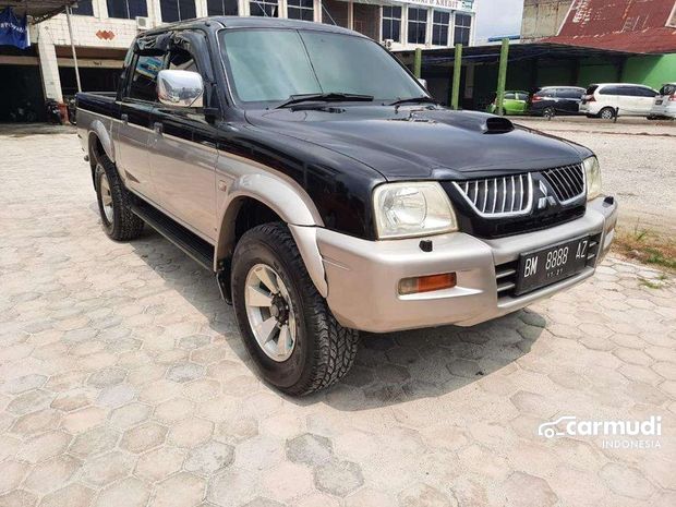 Beli Mobil Mitsubishi Strada Bekas, Kisaran Harga & Review 2021 ...