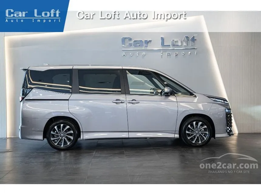 2023 Toyota Voxy 1.8 (ปี 14-17) Hybrid ZS MPV for sale on One2car