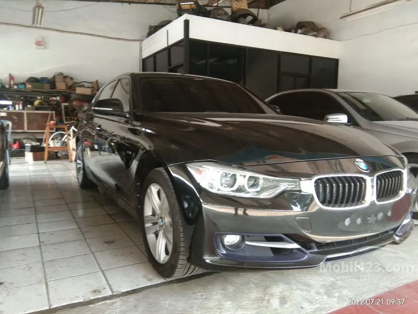 Jual Mobil BMW 320i 2013 Sport 2.0 di DKI Jakarta Automatic Sedan Hitam ...