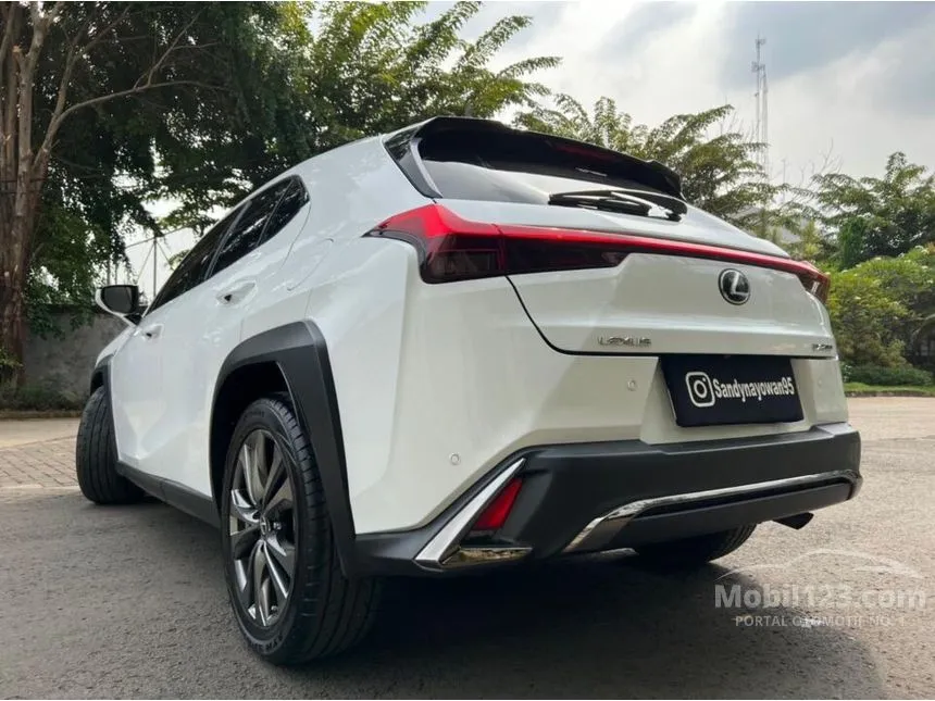 Jual Mobil Lexus UX200 2019 F Sport 2.0 di DKI Jakarta Automatic ...