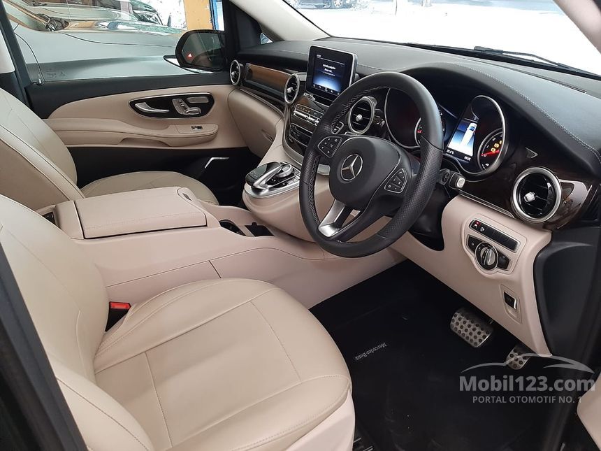 Jual Mobil Mercedes-Benz V260 2018 Avantgarde 2.0 di DKI Jakarta Automatic Van Wagon Hitam Rp 1 ...