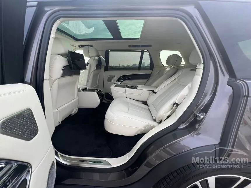 Jual Mobil Land Rover Range Rover 2022 Autobiography LWB P440e PHEV 3.0 ...