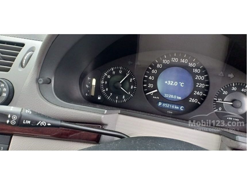 Jual Mobil Mercedes-Benz E200K 2007 W211 1.8 di Jawa Timur Automatic ...