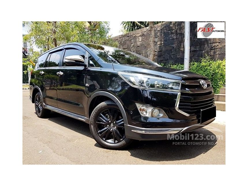Jual Mobil Toyota Innova Venturer 2017 N140 2.0 di DKI Jakarta ...