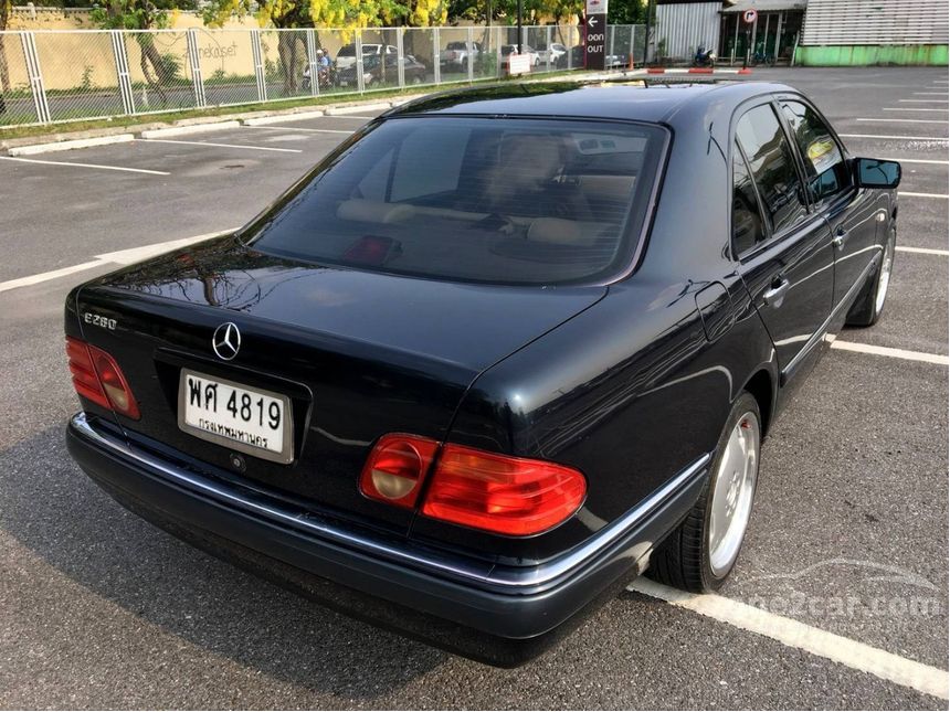 Mercedes-Benz E280 1998 Elegance 2.8 in กรุงเทพและปริมณฑล Automatic ...