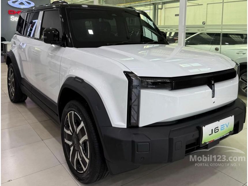 Jual Mobil Chery Omoda J6 2025 EV IWD di Jawa Barat Automatic SUV Putih ...
