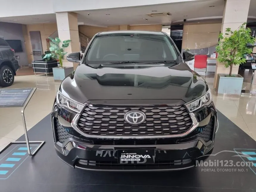 Jual Mobil Toyota Kijang Innova Zenix 2023 V 2.0 di DKI Jakarta ...