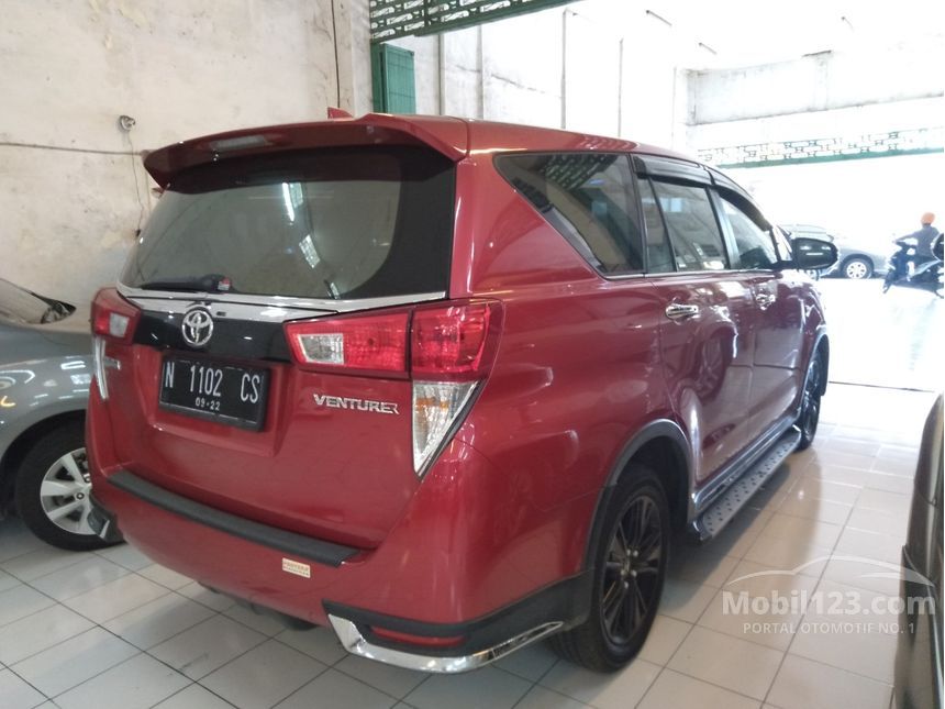 Jual Mobil Toyota Innova Venturer 2018 2.0 di Jawa Timur Manual Wagon ...