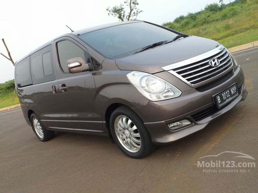 Jual Mobil Hyundai H-1 2014 Royale 2.5 di Banten Automatic MPV Coklat ...