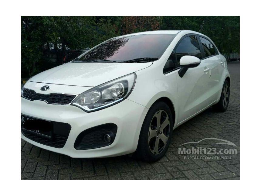 Jual Mobil KIA Rio 2013 UB 1.4 di DKI Jakarta Manual Hatchback Putih Rp ...